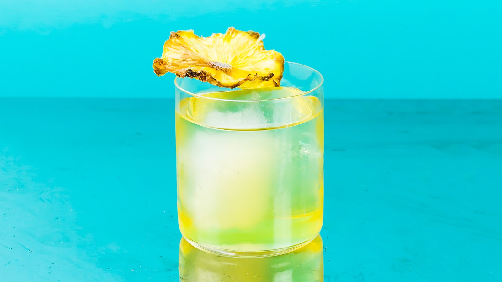 Why Alcohol And Tea Is The Perfect Late Summer Cocktail | The Journal ...