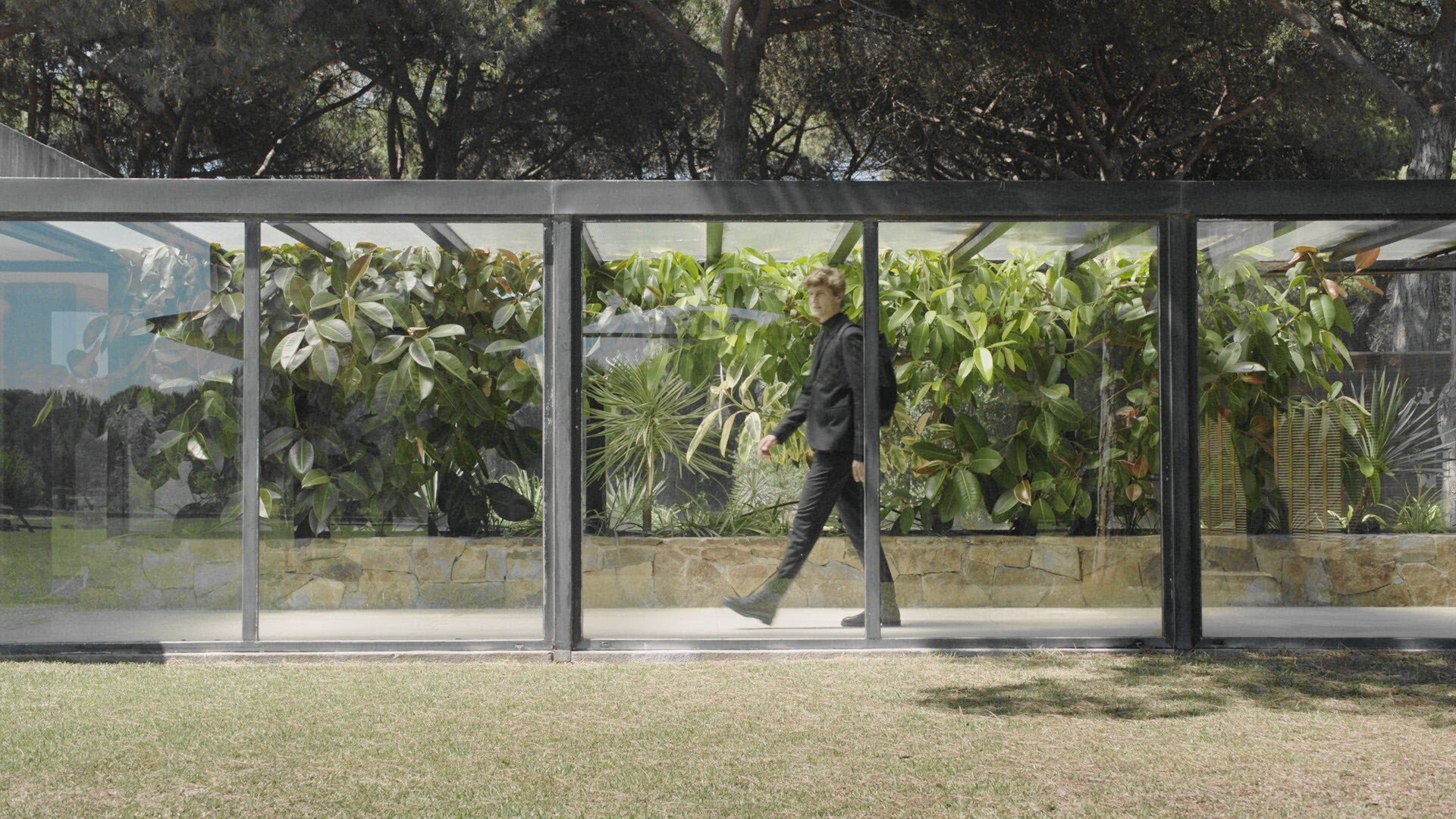 Why Taking A Walk Can Make You More Creative | The Journal | MR PORTER