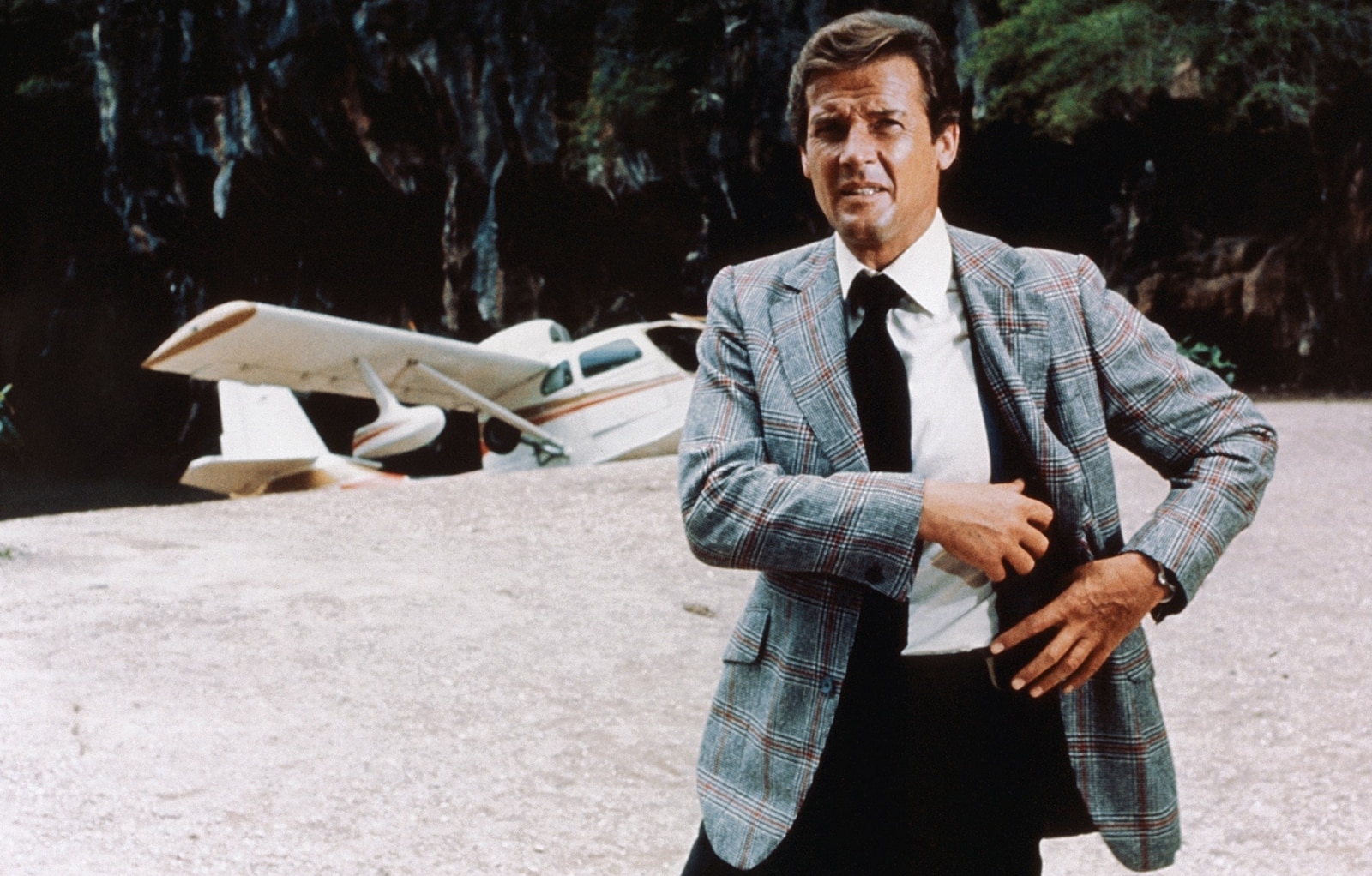 Roger Moore James Bond Tuxedo