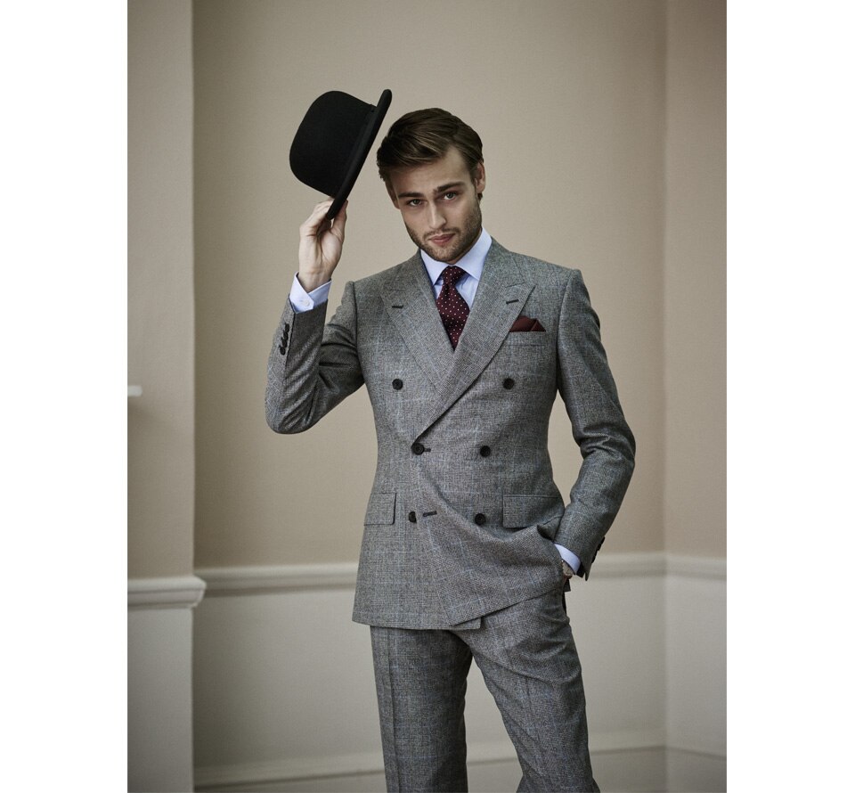Douglas Booth Burberry 2022