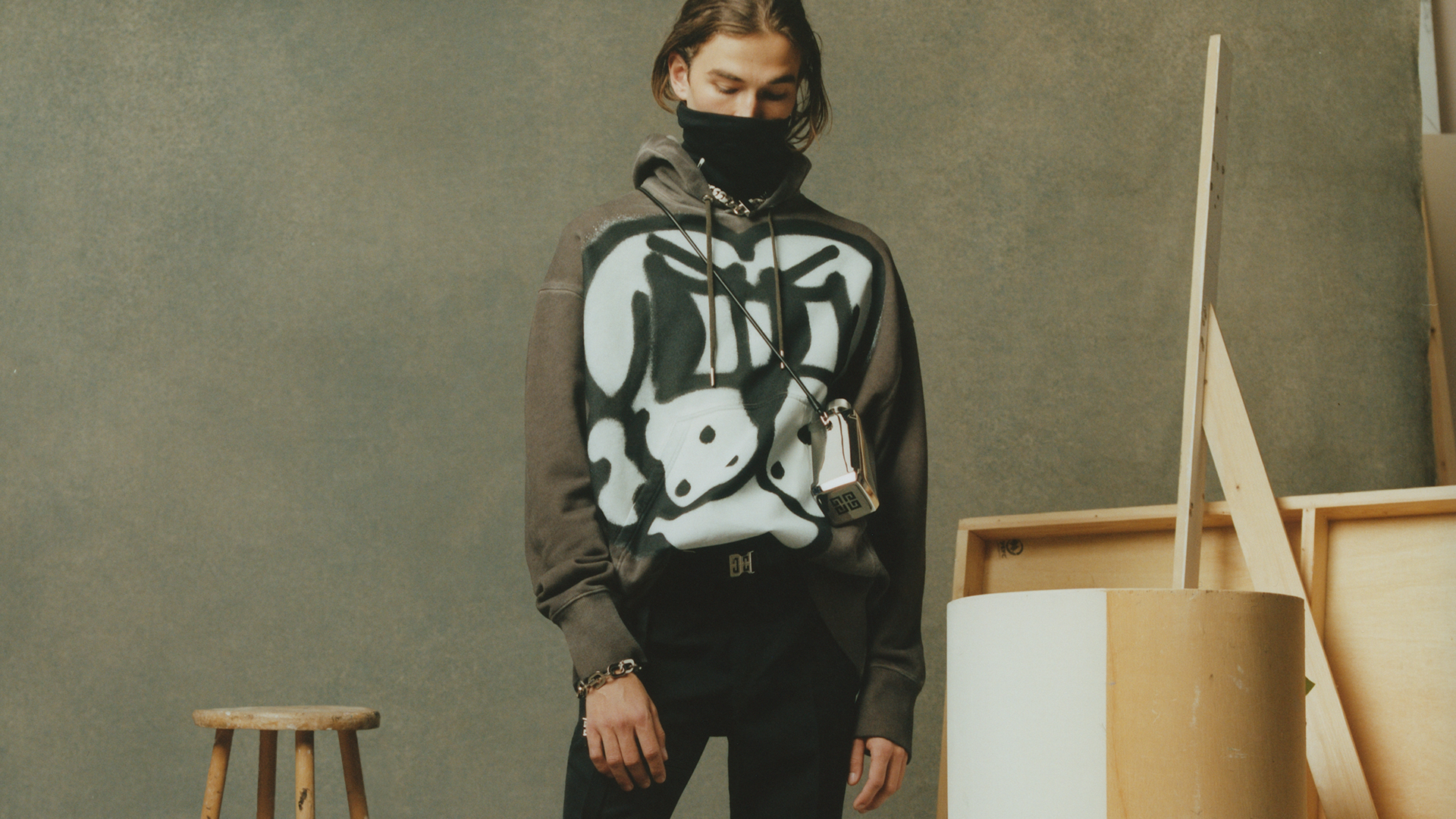 Fashion: Padlocks, Chains And Chito: 12 Highlights From Givenchy’s New ...