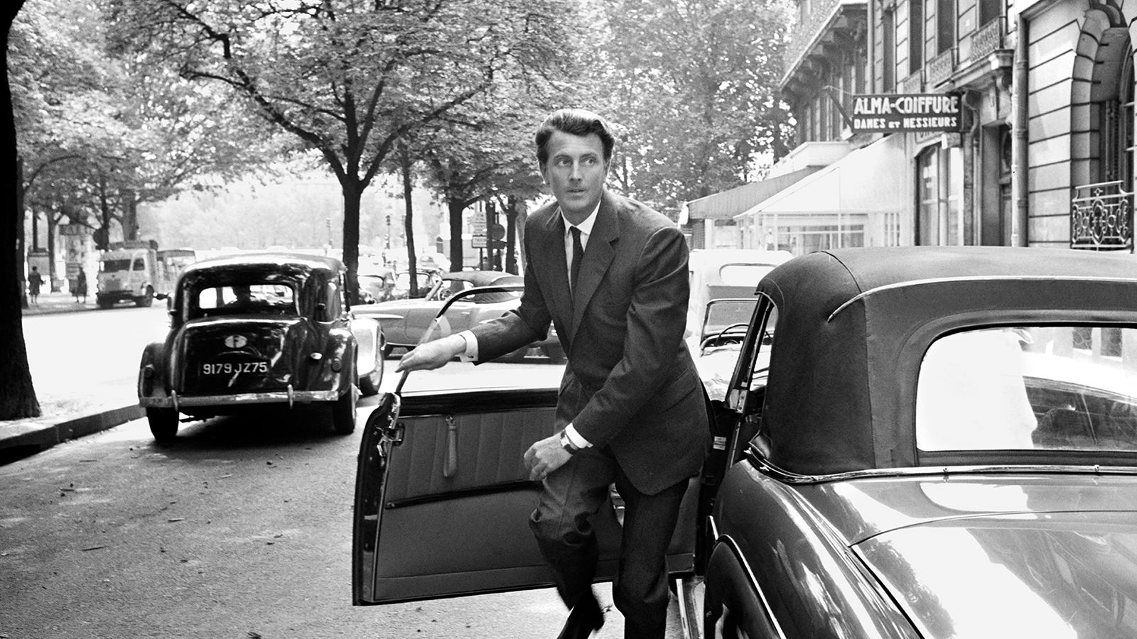 How Mr Hubert De Givenchy Defined An Era Of Fashion | The Journal | MR ...
