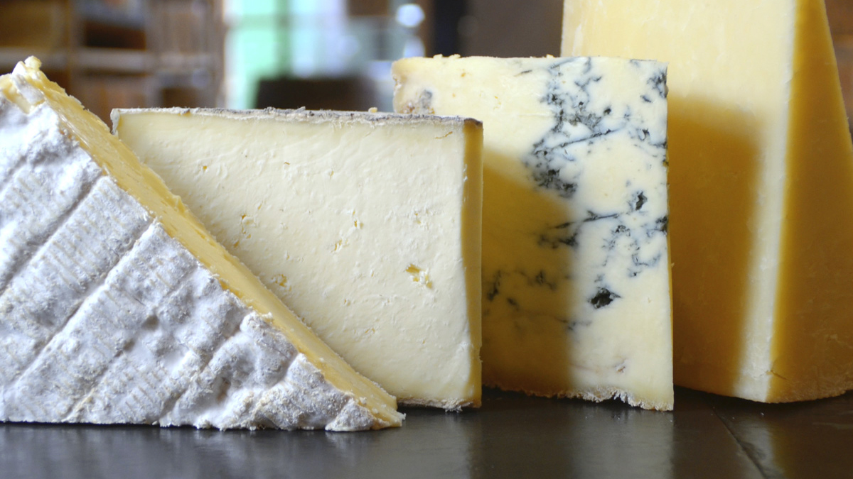 How To Put Together The Perfect Cheese Board | The Journal | MR PORTER