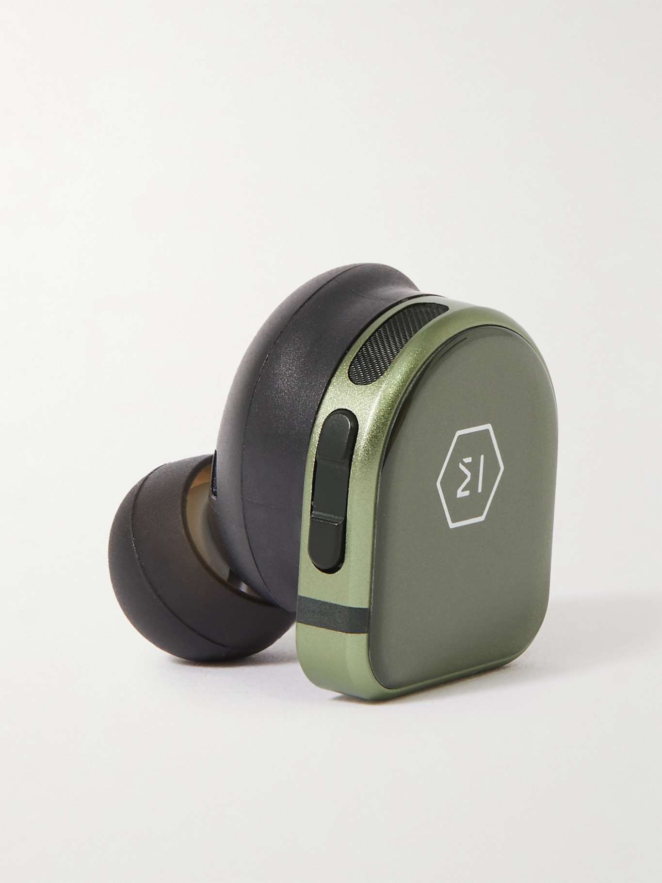 MASTER & DYNAMIC MW08 Sport Wireless Sapphire Glass In-Ear Headphones ...