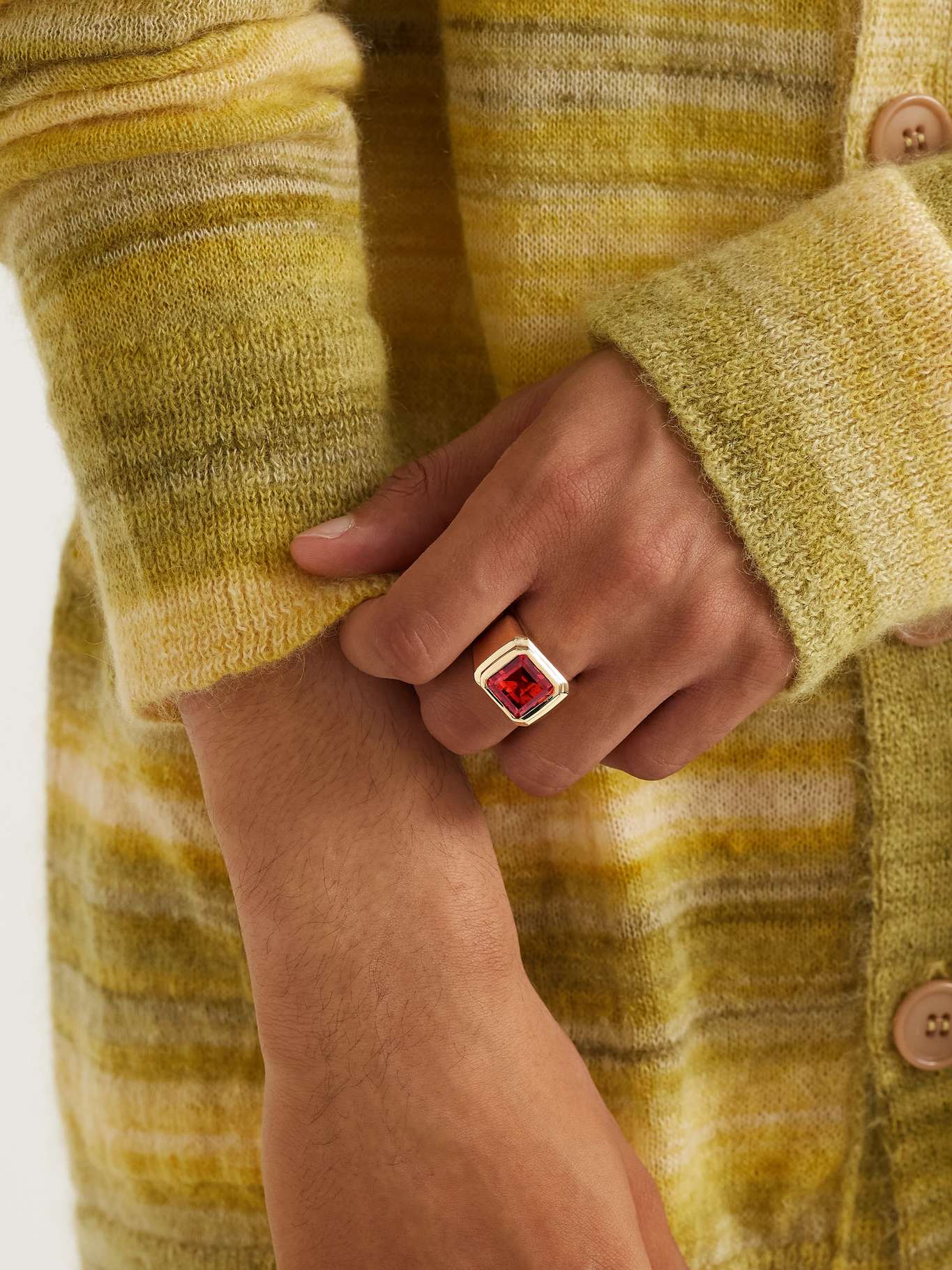 42 SUNS 14-Karat Gold Orange Sapphire Signet Ring for Men | MR PORTER