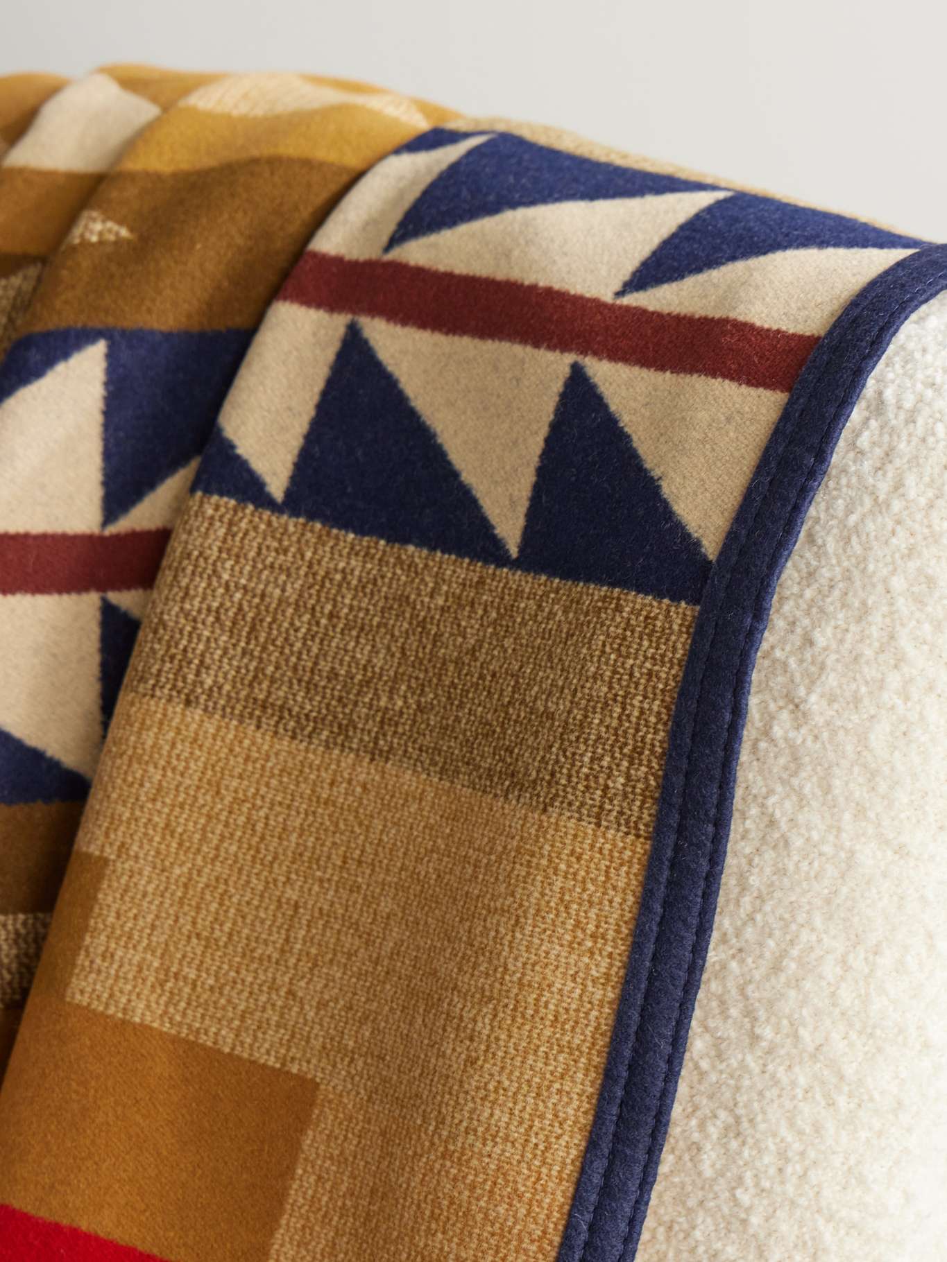 PENDLETON Medicine Bow Wool and Cotton-Blend Jacquard Blanket for Men ...