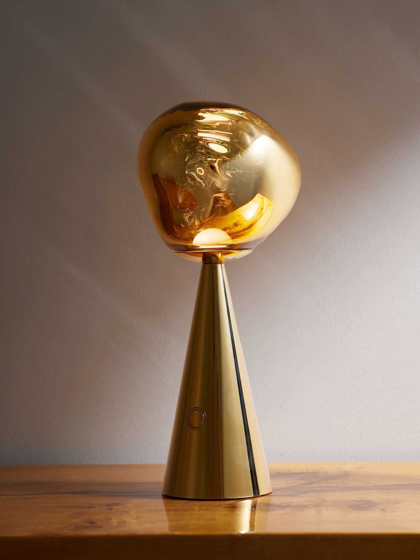 TOM DIXON Melt Portable Gold-Tone LED Lamp for Men | MR PORTER
