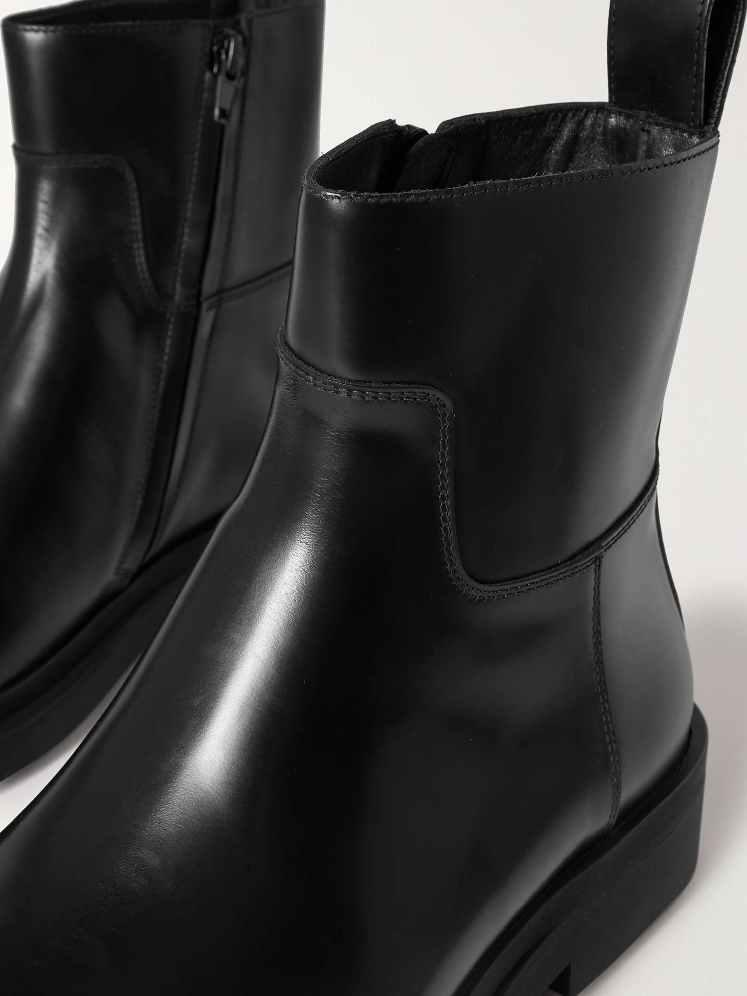 BOTTEGA VENETA Ben Leather Boots for Men | MR PORTER