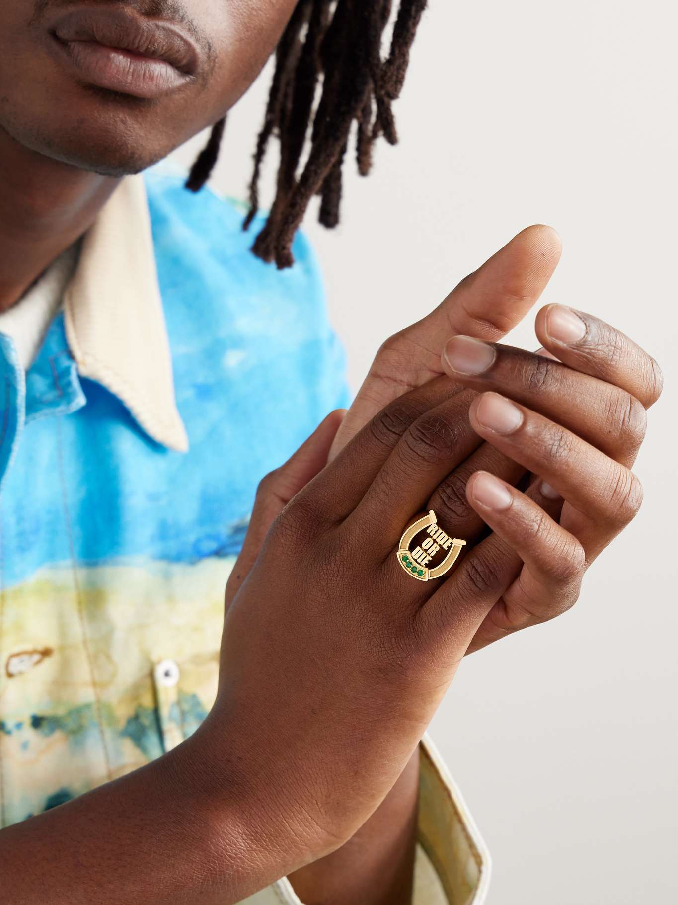 ESTABLISHED Ride or Die 18-Karat Gold Emerald Signet Ring for Men | MR ...