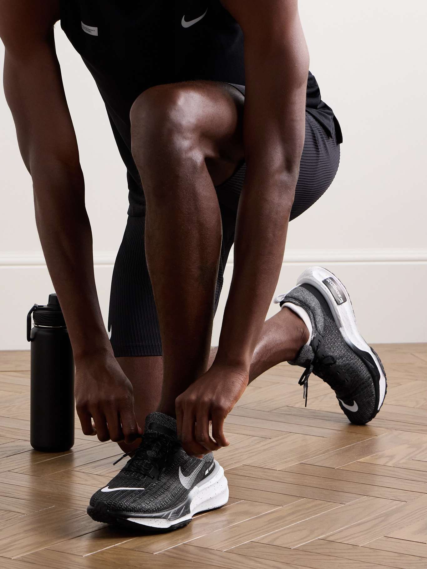 NIKE RUNNING ZoomX Invincible 3 Flyknit Running Sneakers for Men | MR ...