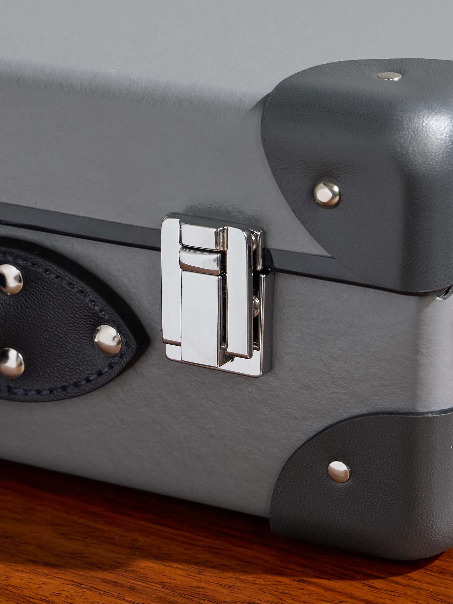 GLOBE-TROTTER + 007 No Time To Die Leather-Trimmed Vulcanised ...