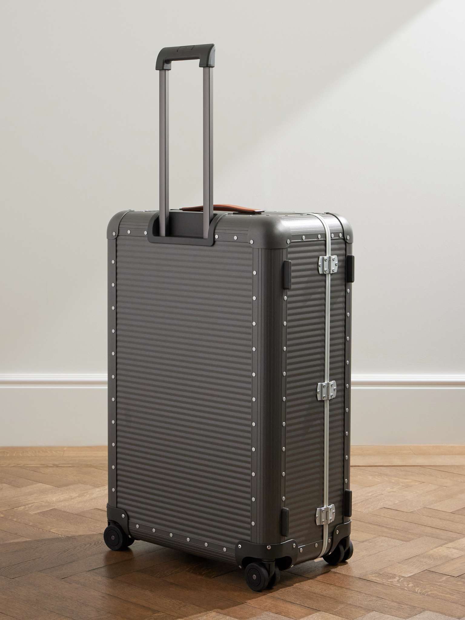 FPM MILANO Bank Spinner 76cm Leather-Trimmed Aluminium Suitcase for Men ...
