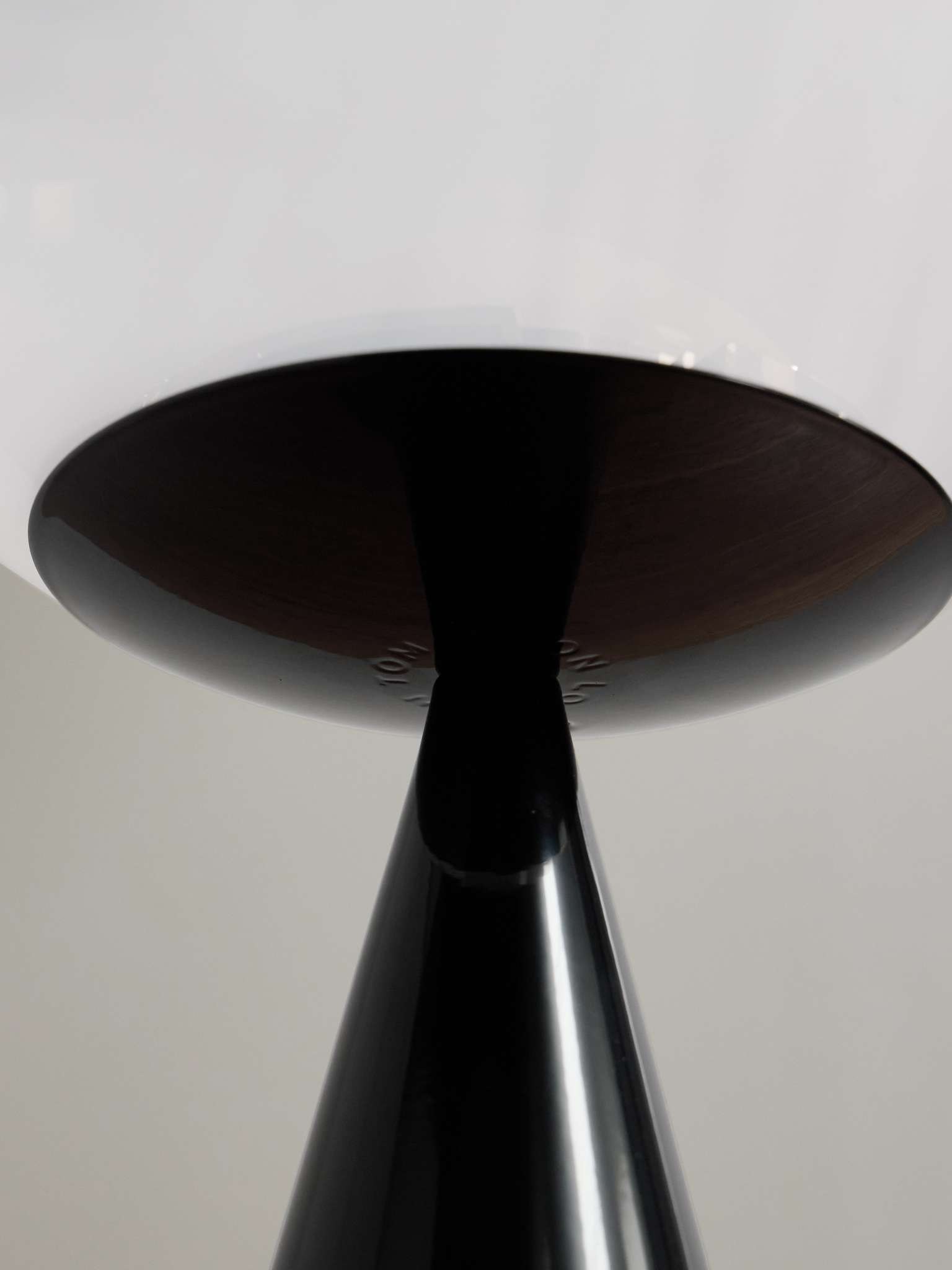 TOM DIXON Melt Cone Fat Table Glass LED Lamp for Men | MR PORTER